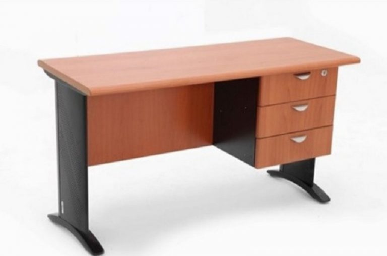 Meja Kantor Bali Uno Classic, Pilihan Furniture Berkualitas